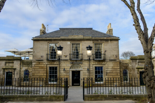 Raeburn Hotel Stockbridge - Dugs n Pubs Dog Friendly Guide